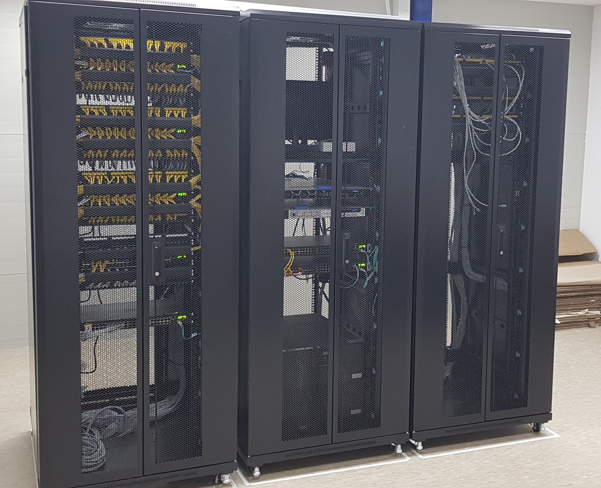 Network CAT5e / CAT6 cable laying and IT infrastructure